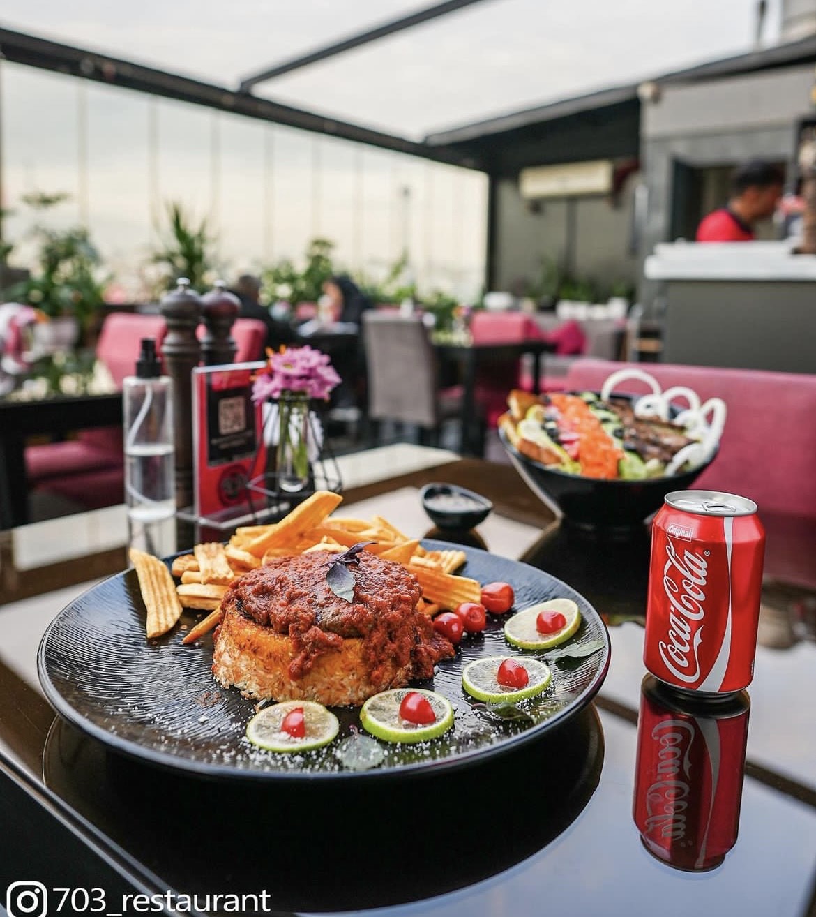 روف گاردن 703 : اطلاعات، منو و آدرس - کافه گردی تهران