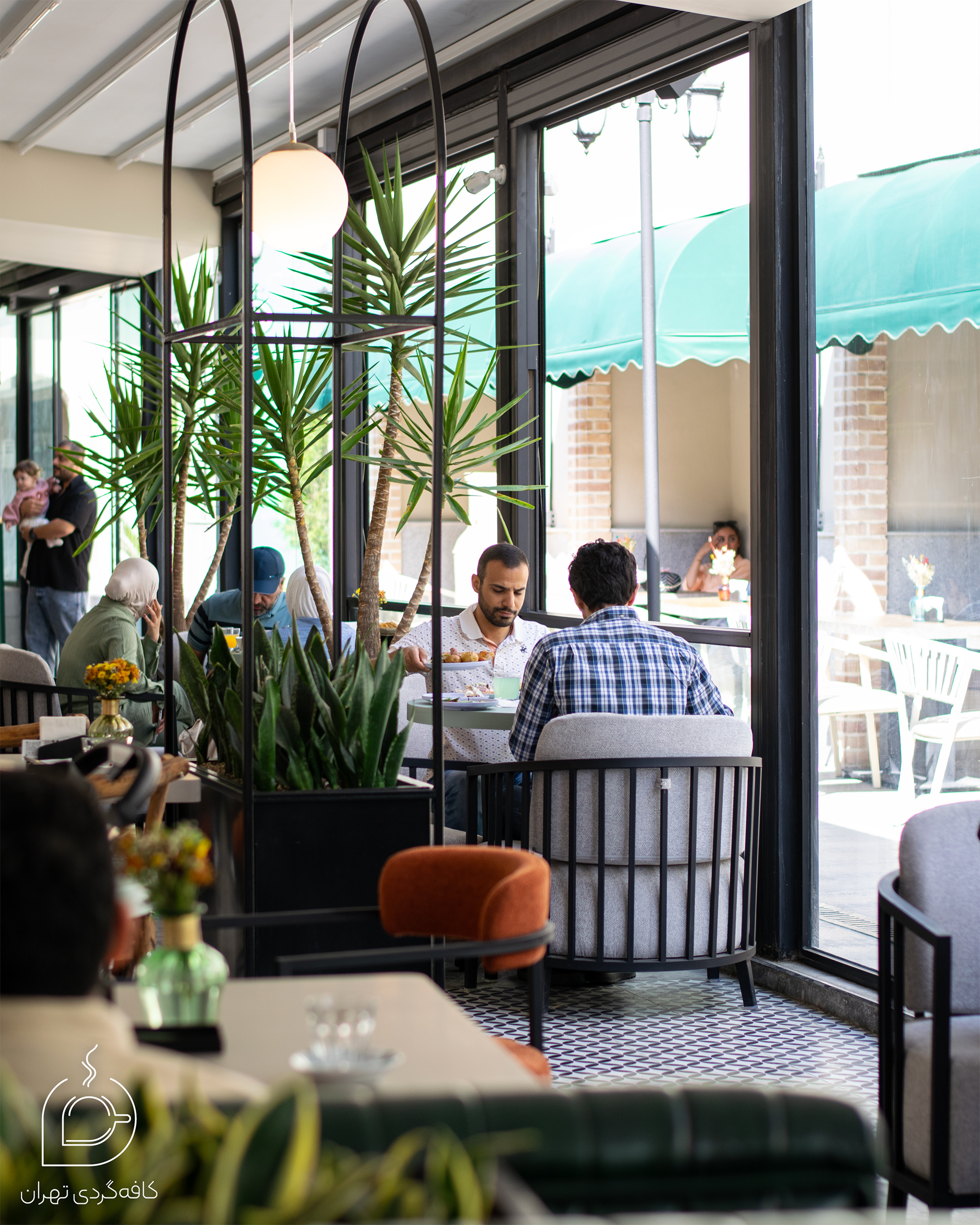 کافه شمرون رواق : اطلاعات، منو و آدرس - کافه گردی تهران